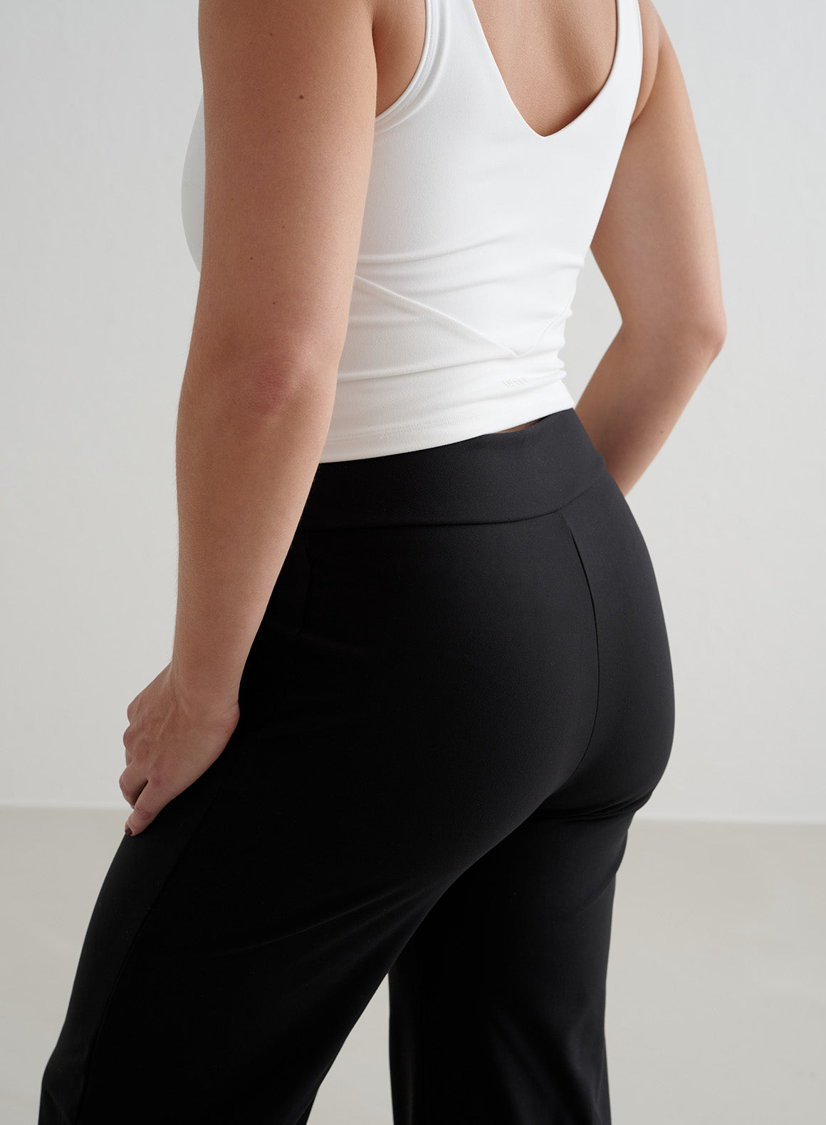 Black Sense Wide Petite Pants – AIM'N AU