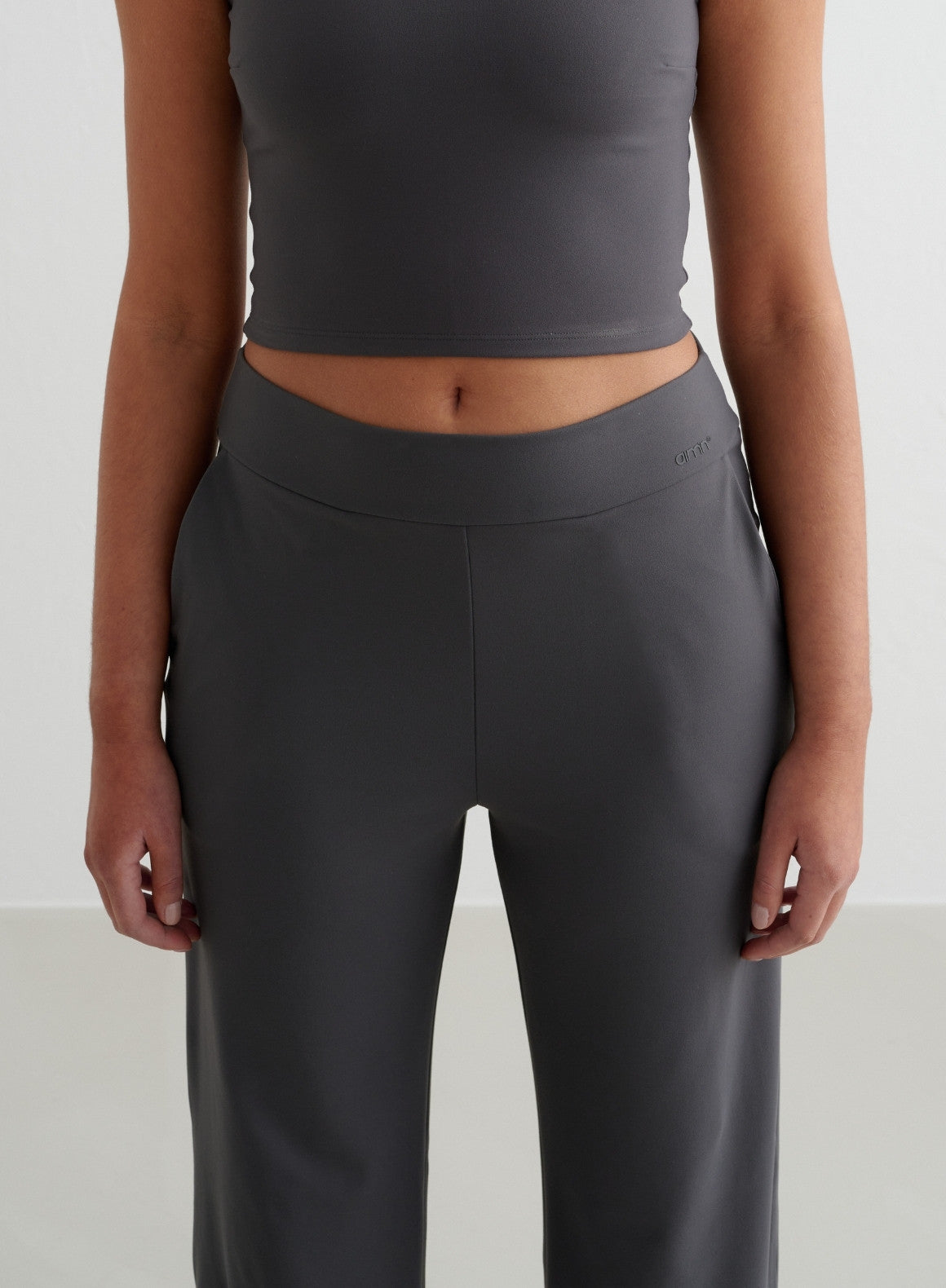 Shadow Grey Sense Wide Pants – AIM'N AU