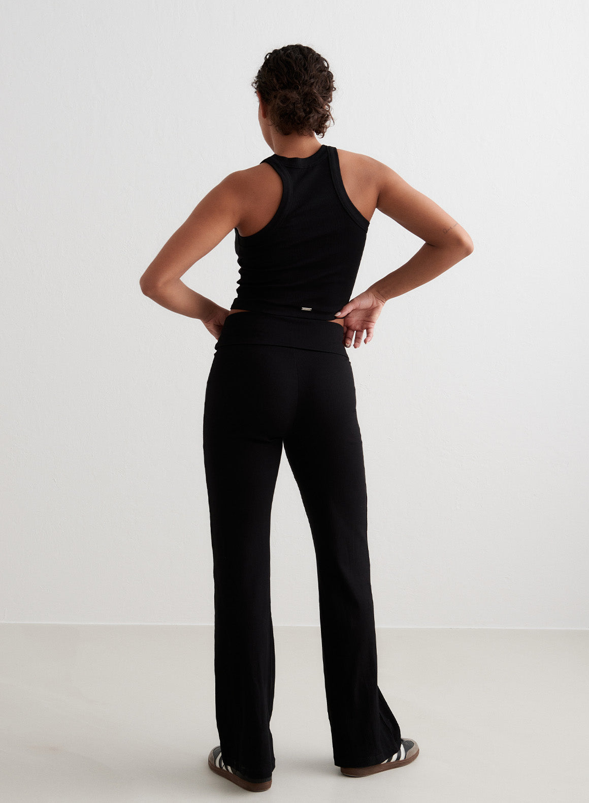 Black Ease Ribbed Pants – AIM'N AU