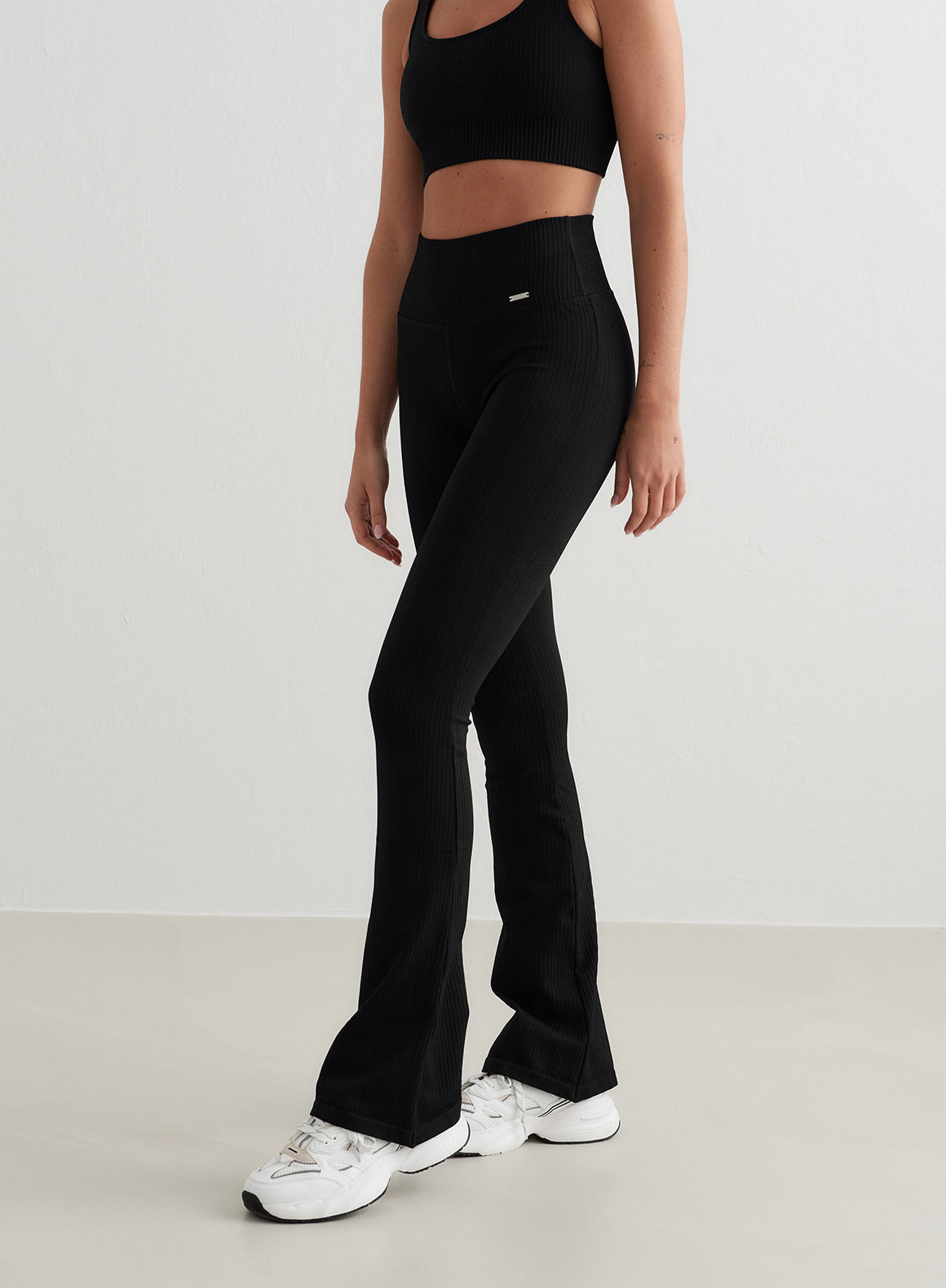 Black Ribbed Seamless Flare Tights – AIM'N AU