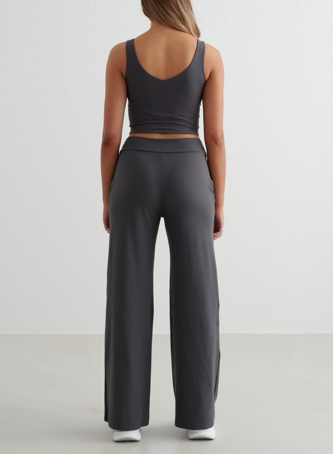 Shadow Grey Sense Wide Pants – AIM'N AU