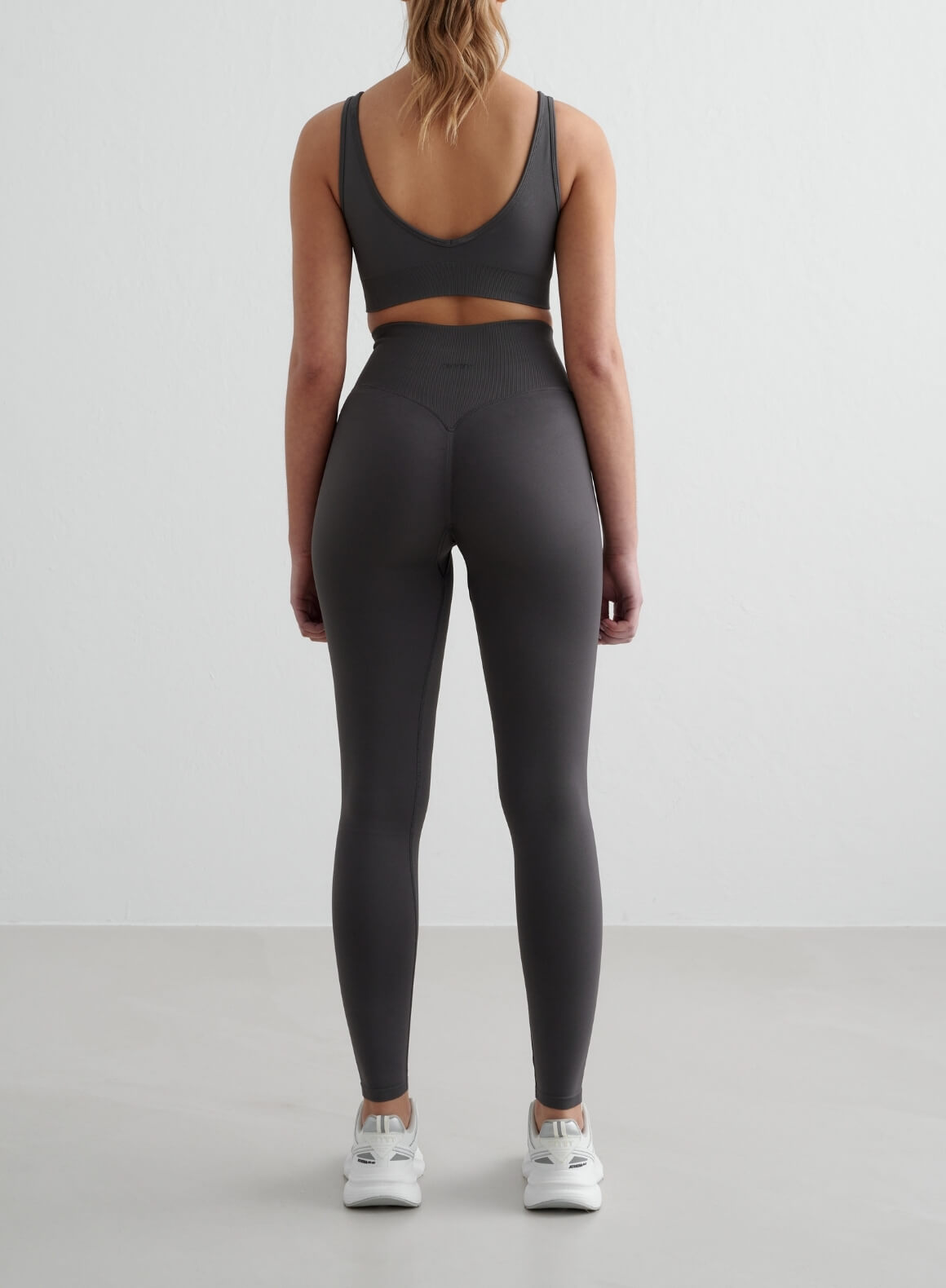 Shadow Grey Shape Seamless Tights & Deep Cut Bra Set – AIM'N AU
